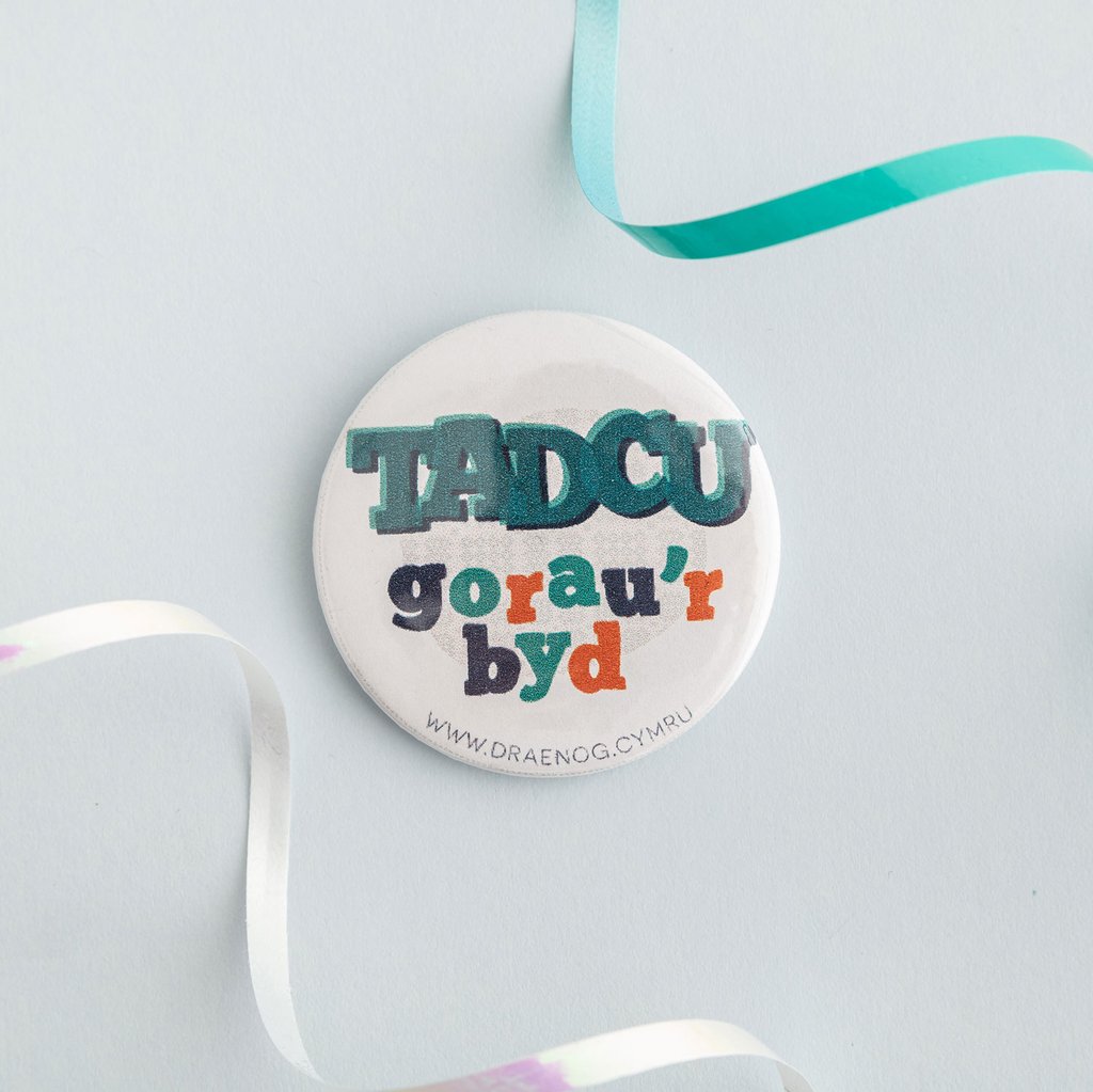 Badge 'Tadcu gorau'r byd' Best Grandad in the world badge
