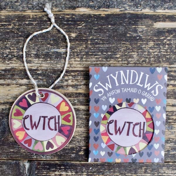Gift decoration 'Cwtch' hug / cuddle